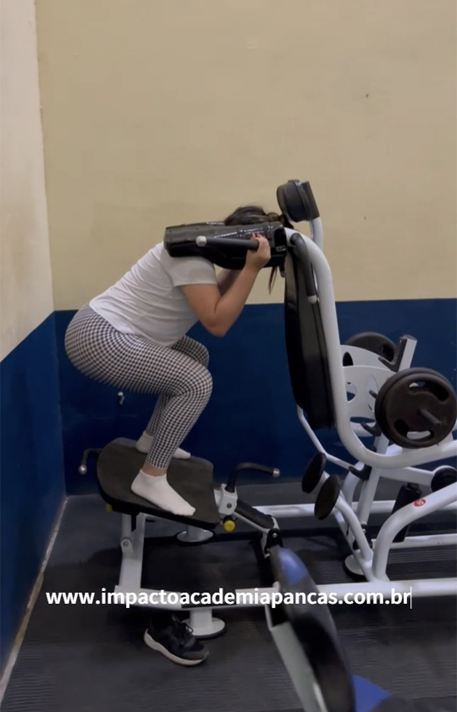 Hack Squat » Strong Impacto Academia